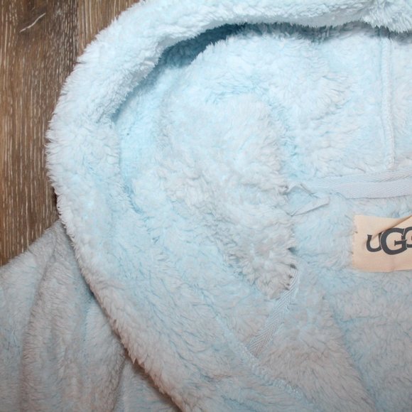 UGG | Intimates & Sleepwear | Nwt Ugg Plush Aarti Womens Bath Robe Blue ...